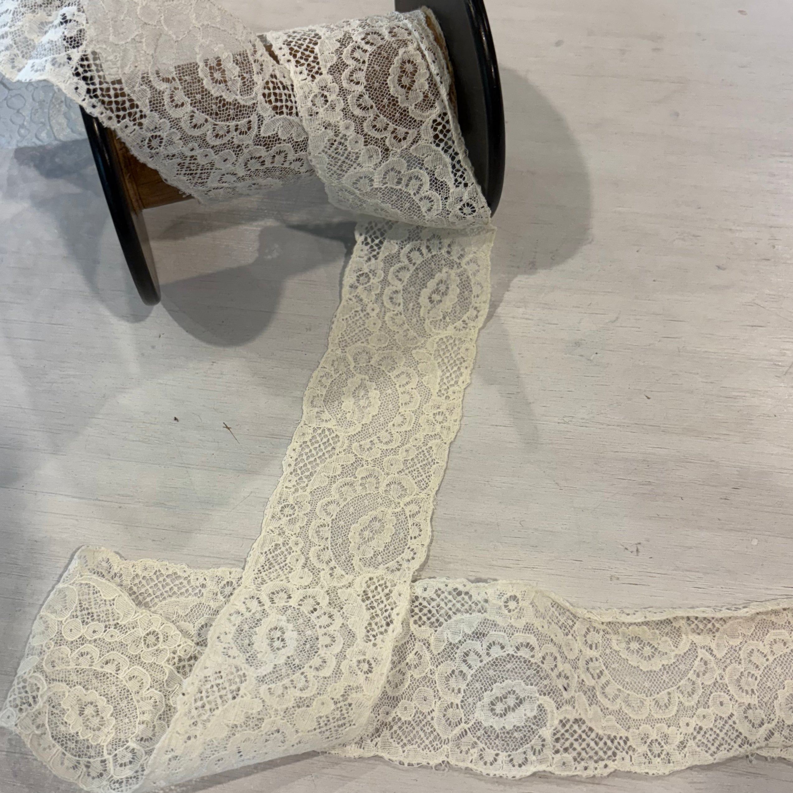 Quinn Vintage English Lace – The Maker Society